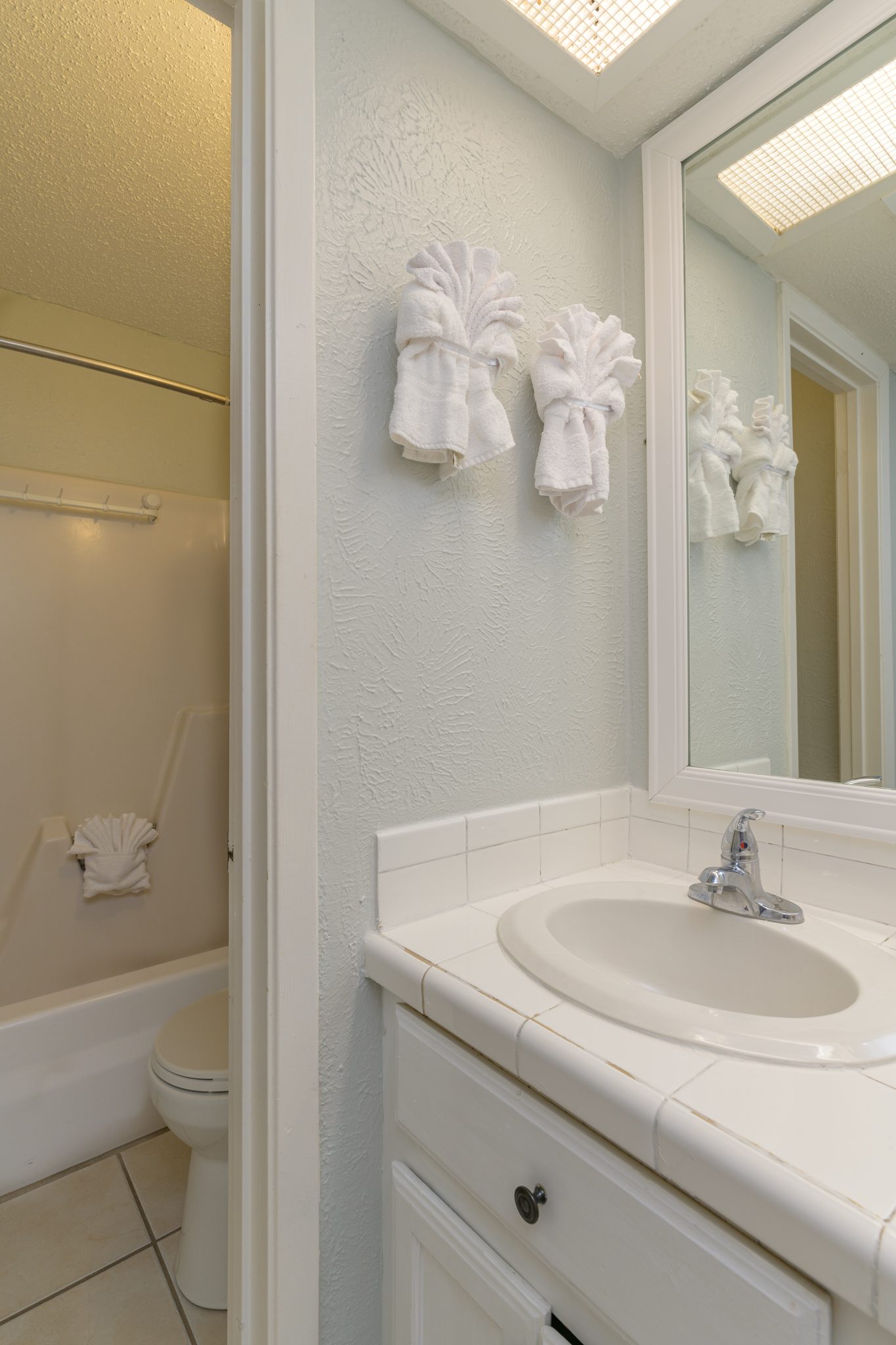 Tiki Condominiums 325 - The Tiki Vacation Condominiums